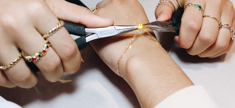 Zapped ⚡️ Permanent Jewelry by Gemlet